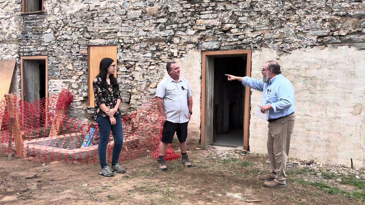 VIDEO~Page Valley Livin' explores rehab of White House | PVN